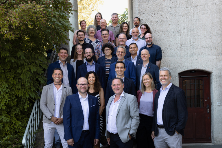 Team Institut Digitale und Informatische Bildung | Pädagogische ...